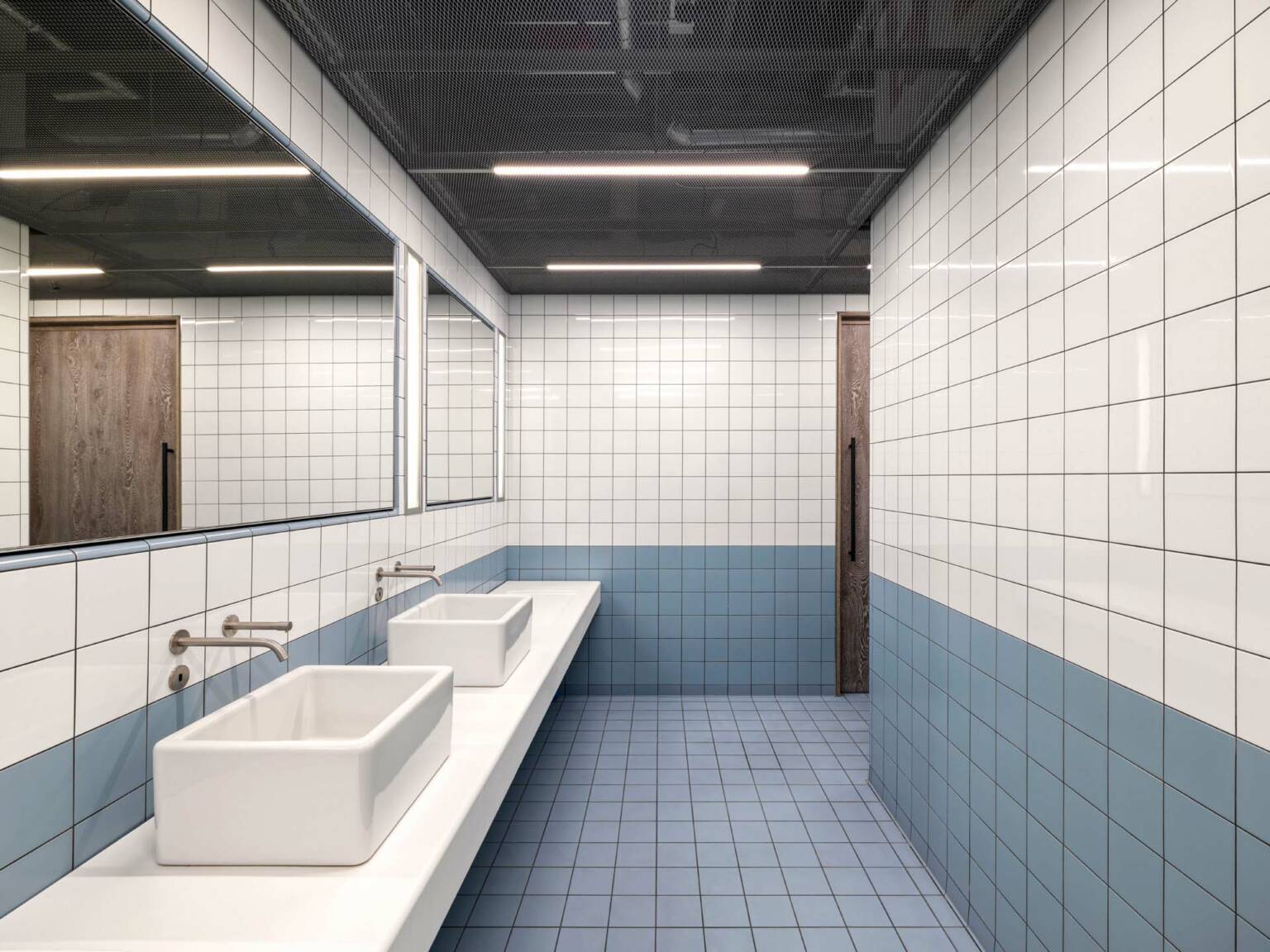 Manufacturer: MOSA - Town & Country Surfaces